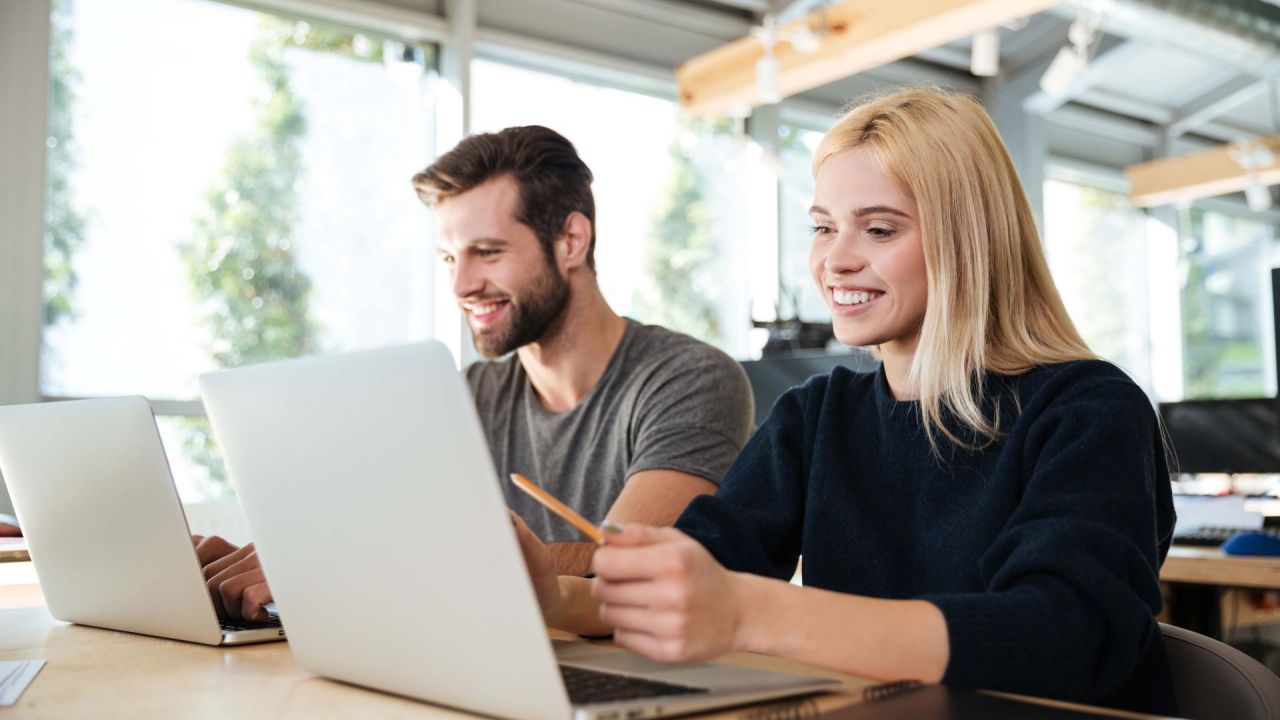 Von Papierbergen zur digitalen Effizienz: Digitalen Wandel gemeinsam ...